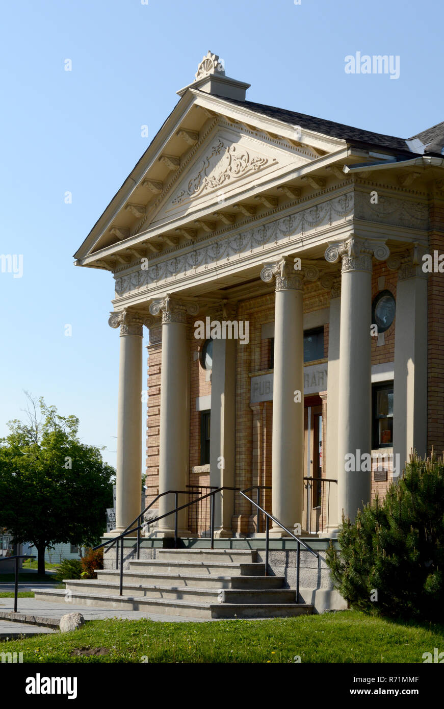 Towns Public Library Stock Photo - Alamy