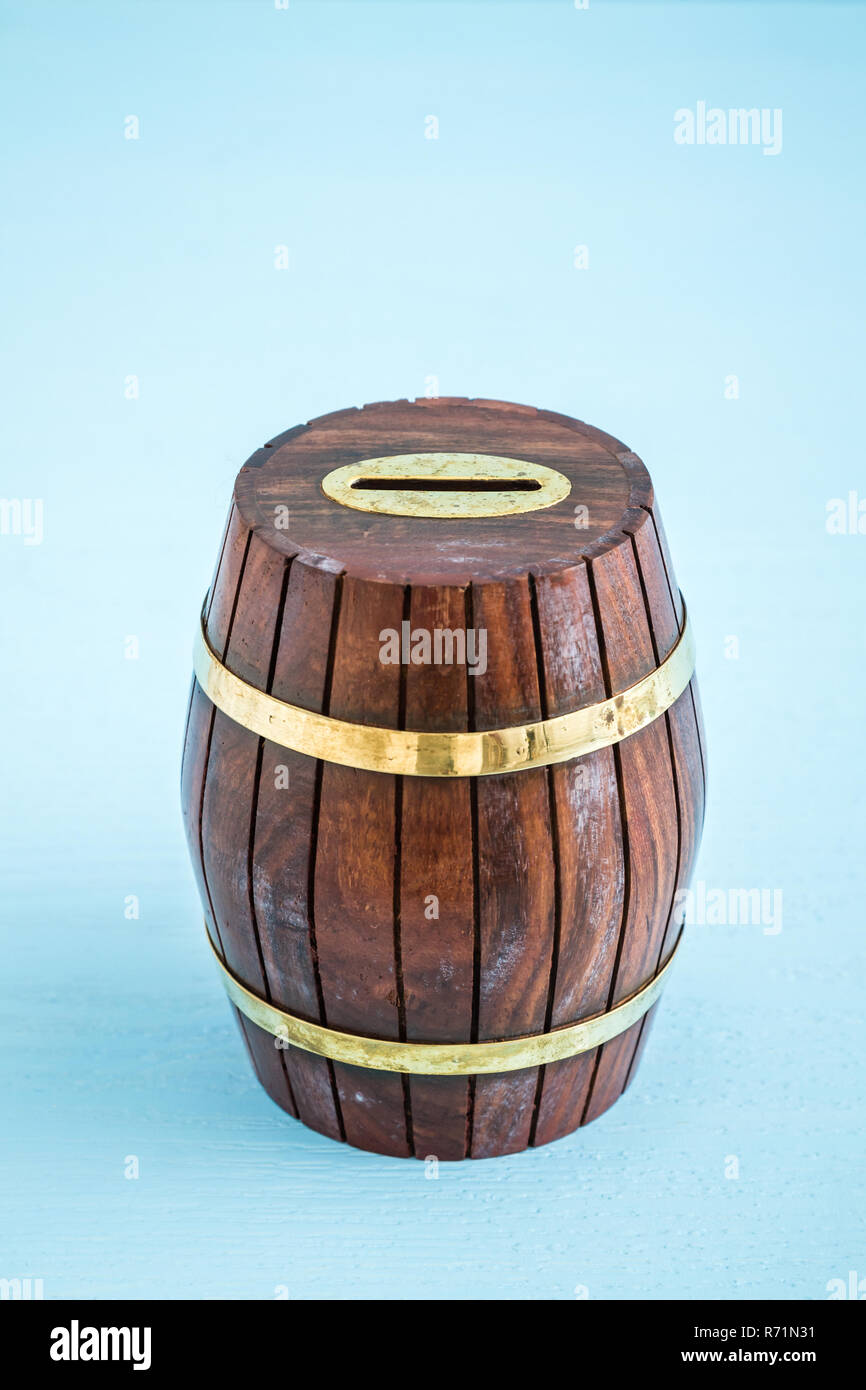 Wooden barrel icon hi-res stock photography and images - Alamy