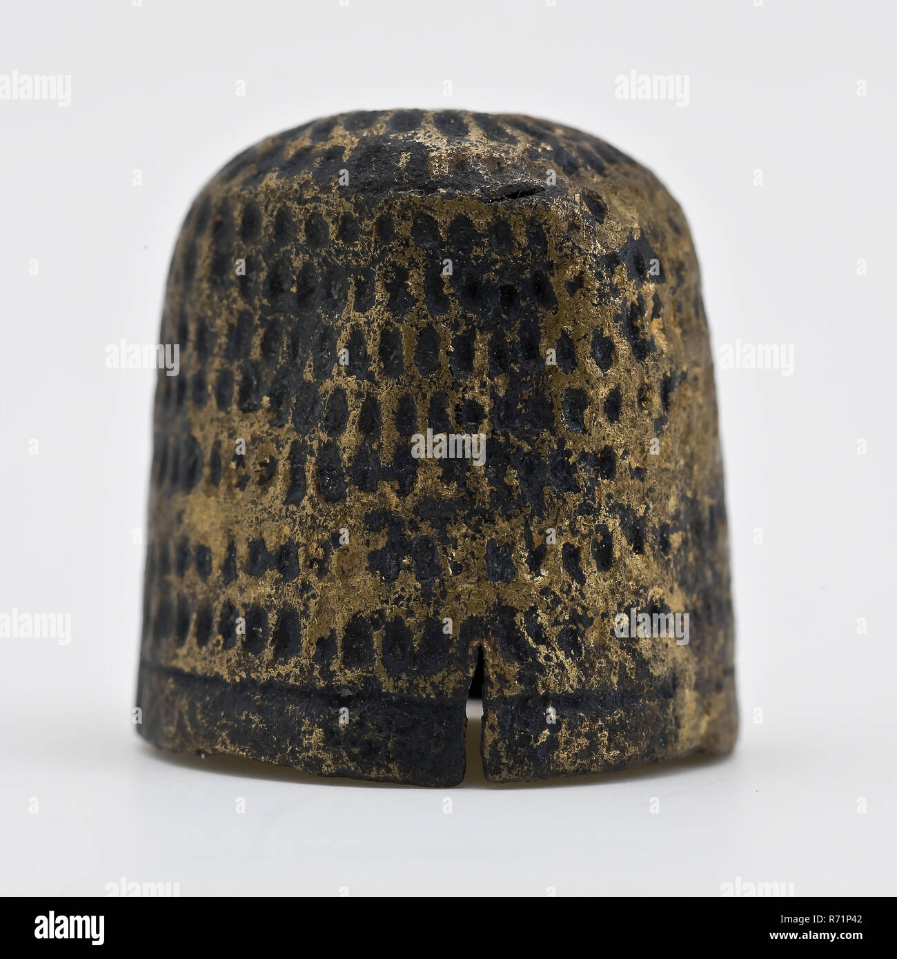 Pressed thimble with rectangular wells, thimble sewing kit soil find ...