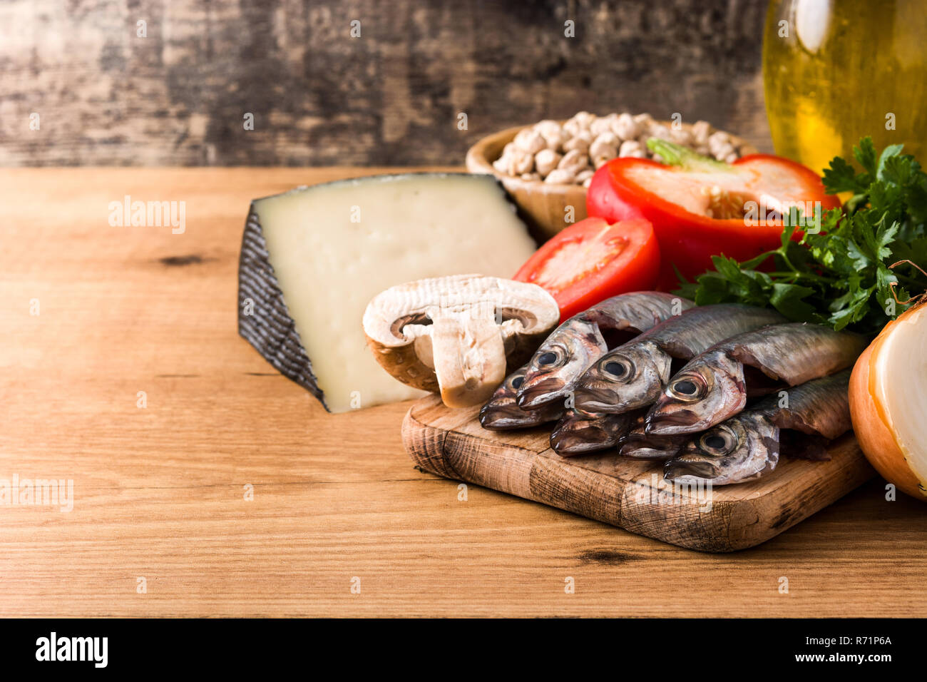 Fruit vegetables fish hi-res stock photography and images - Alamy