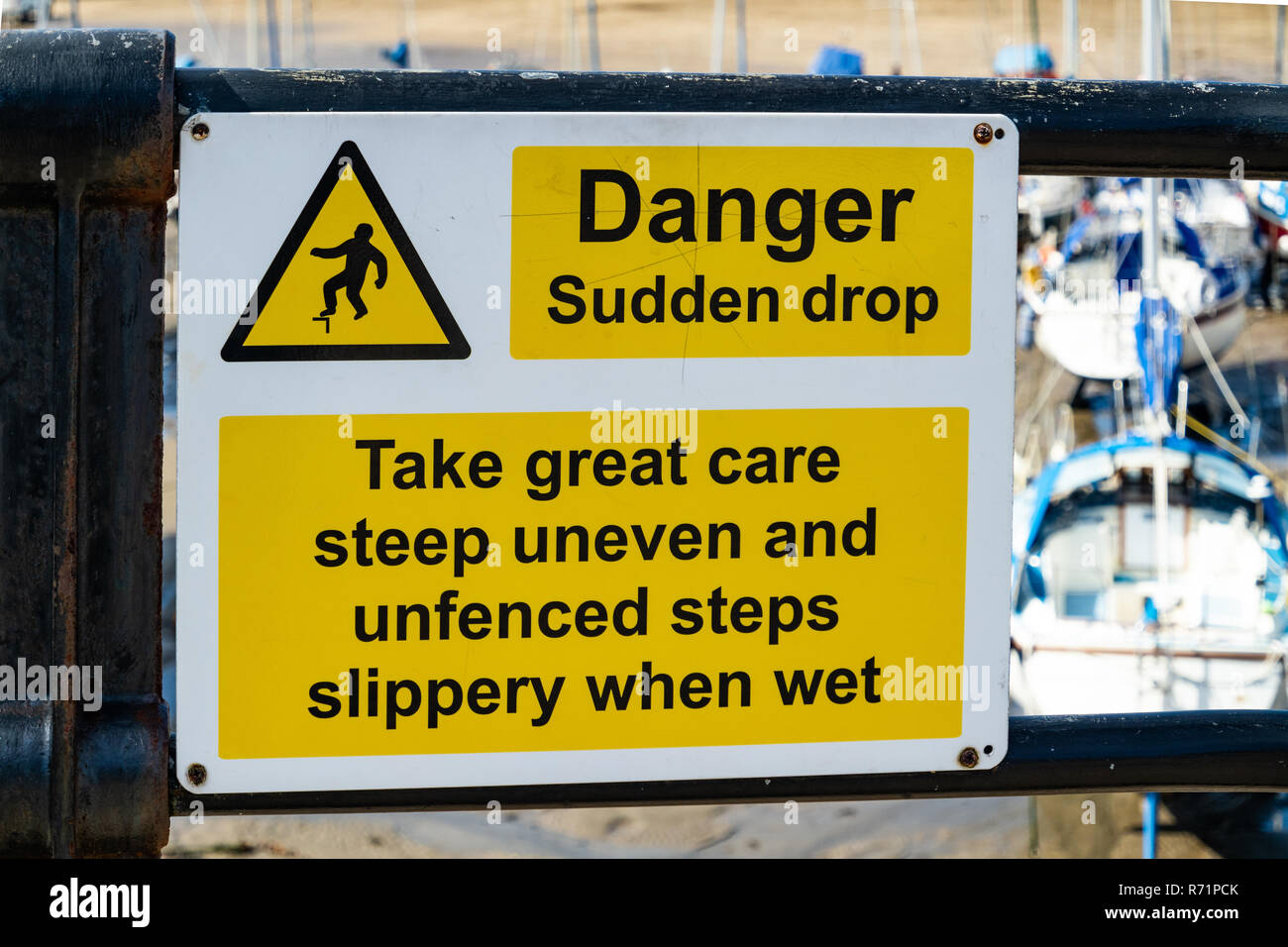 Steep drop warning sign hi-res stock photography and images - Alamy