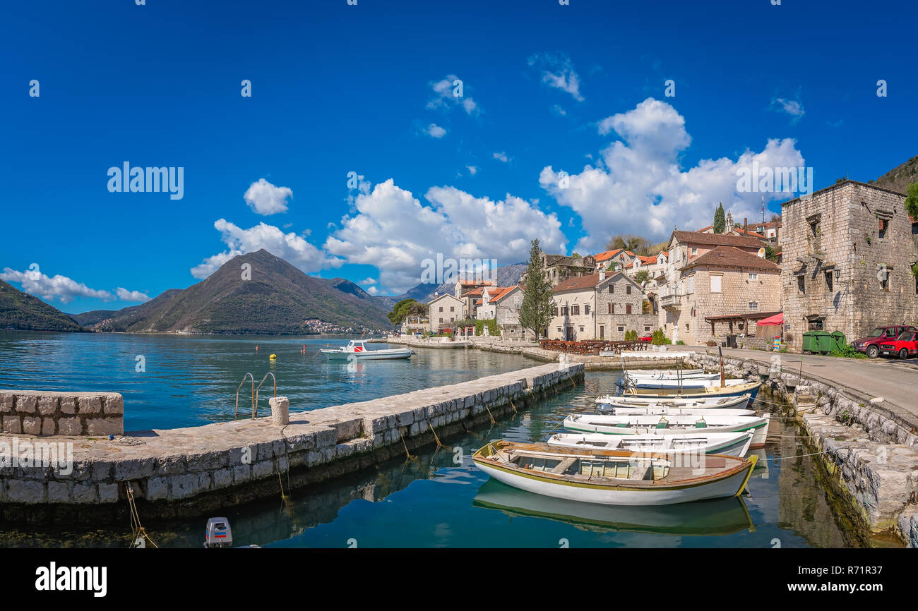 Coast perast old houses bell hi-res stock photography and images - Alamy