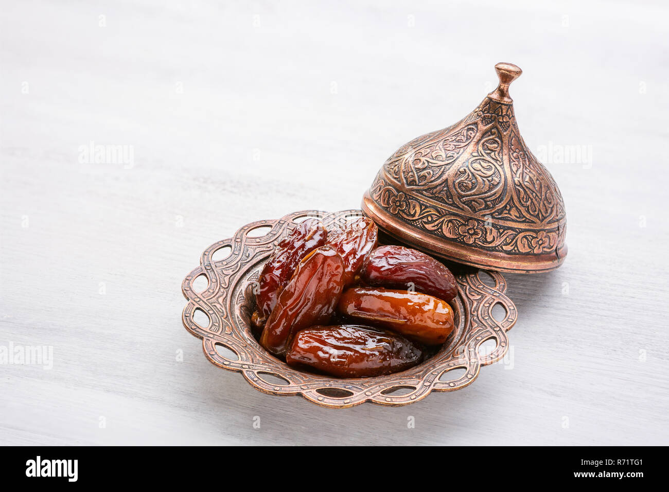 Pitted metal plate hi-res stock photography and images - Alamy