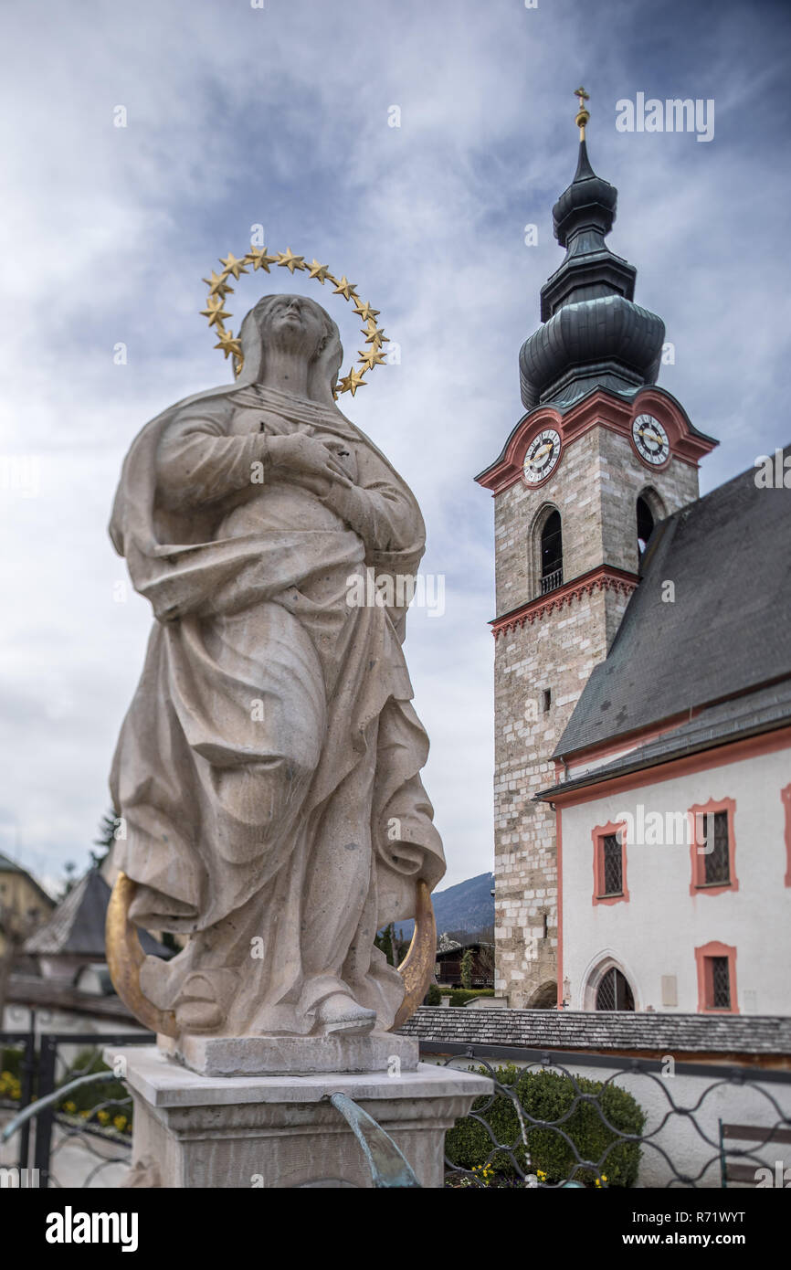 Maria gross hi-res stock photography and images - Alamy