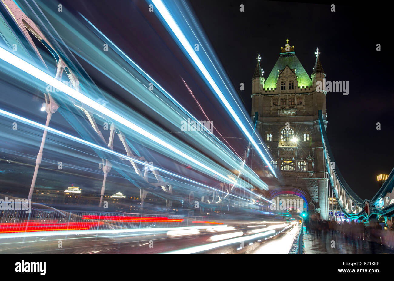 Tower Bridge London at night Stock Photo - Alamy
