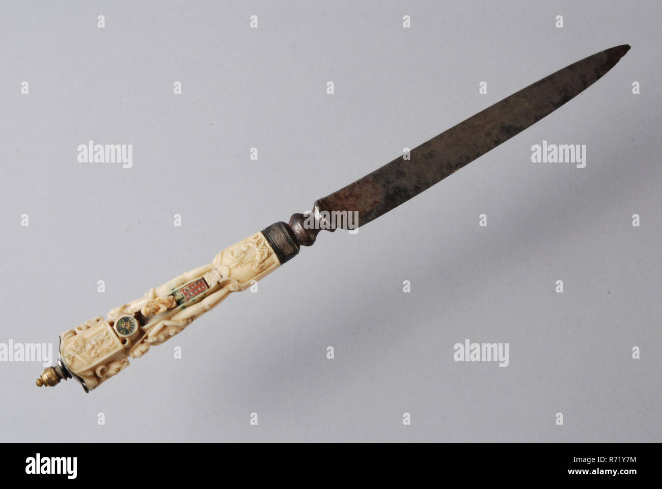 Copper knife handle decorated hi-res stock photography and images - Alamy