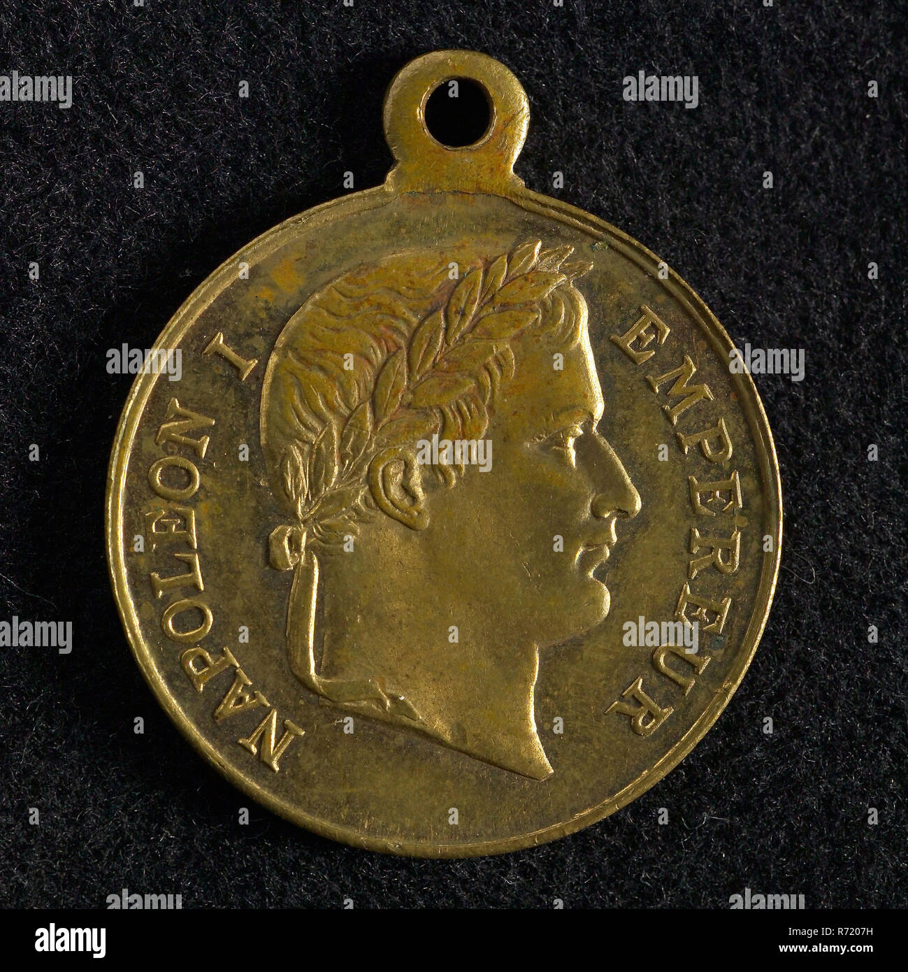 Wear medal on erecting the tomb for Napoleon I, bearer token medal ...