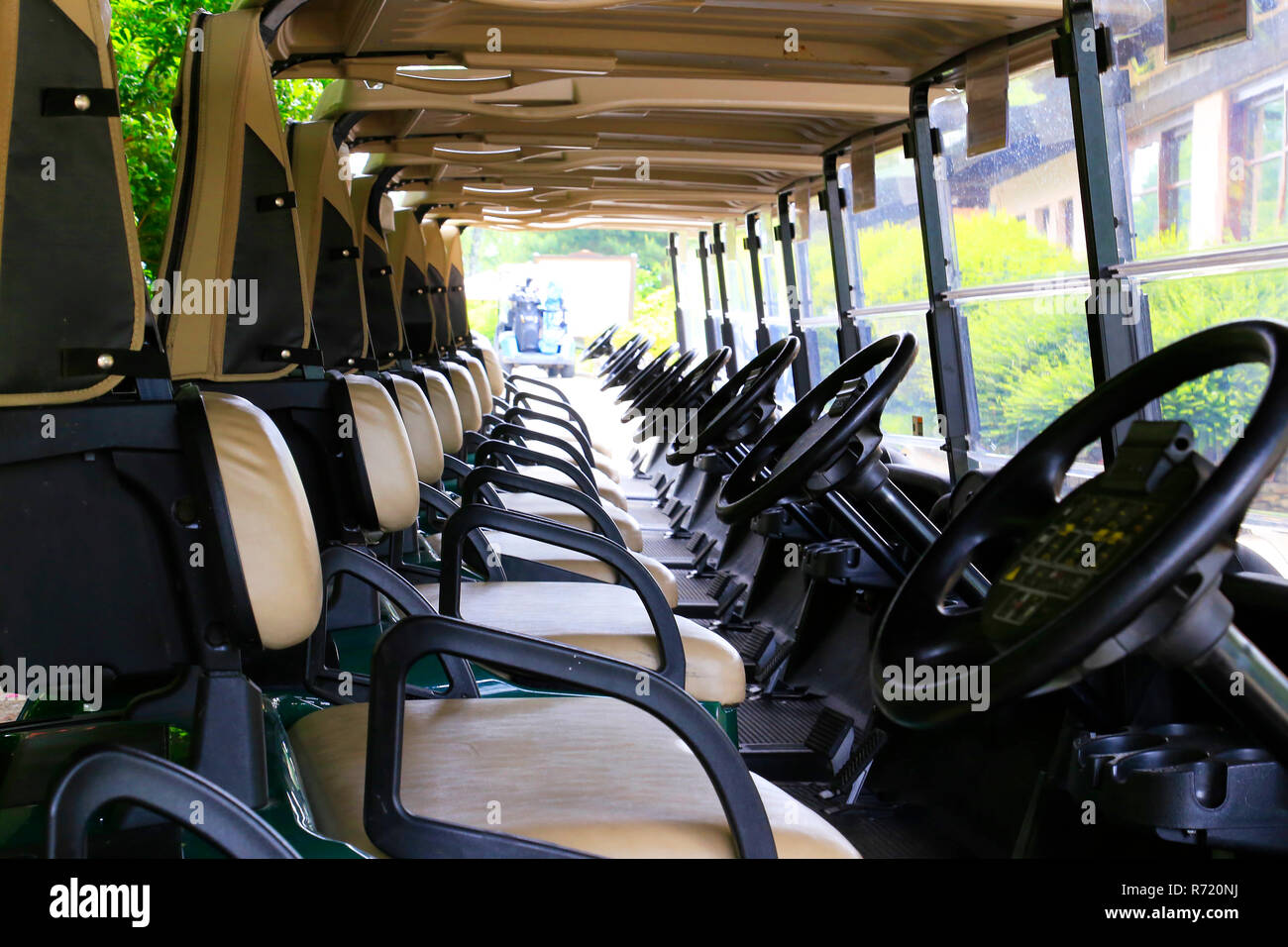 Golf cart buggy ride hi-res stock photography and images - Alamy