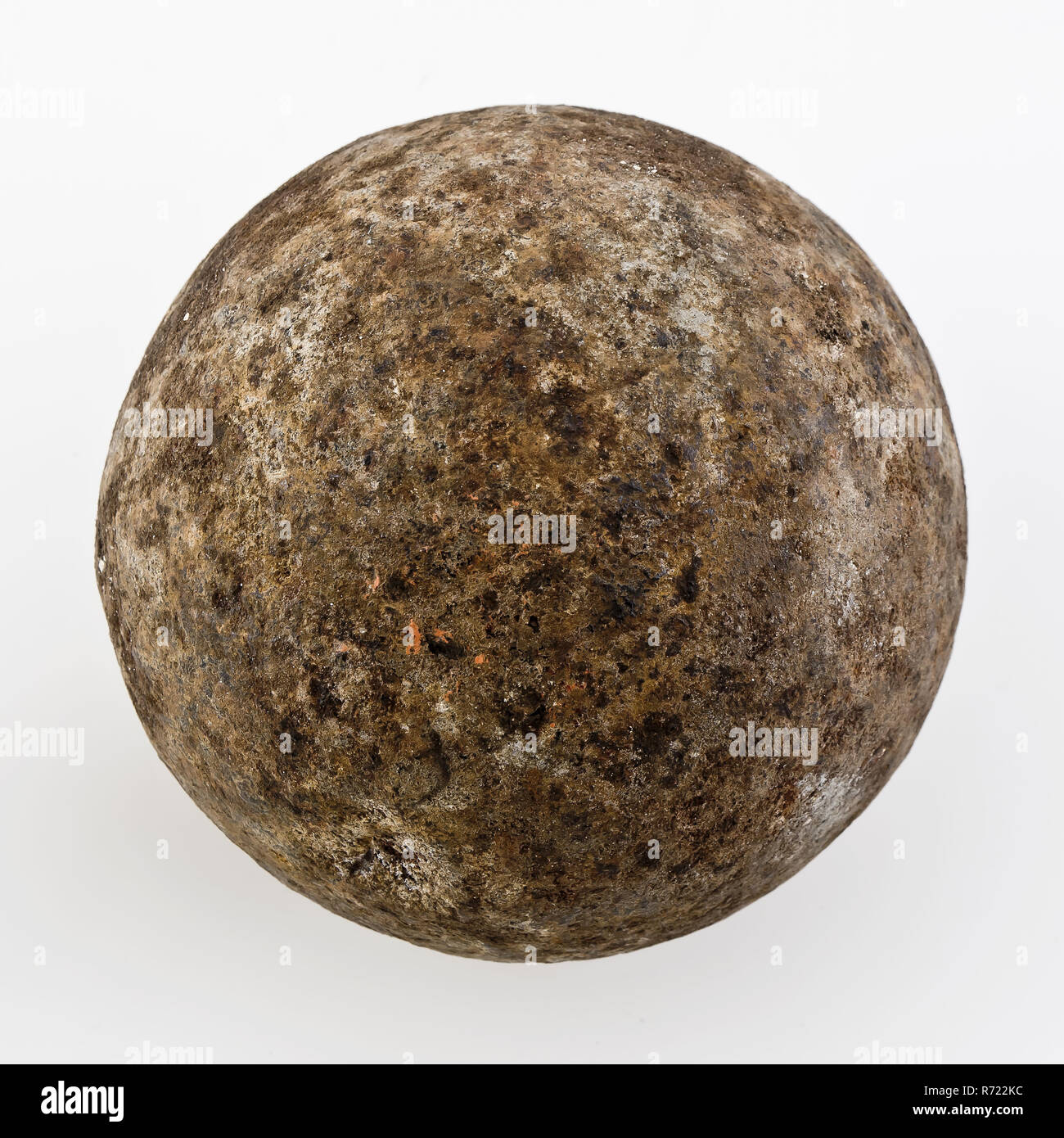 Cannonball projectile hi-res stock photography and images - Alamy