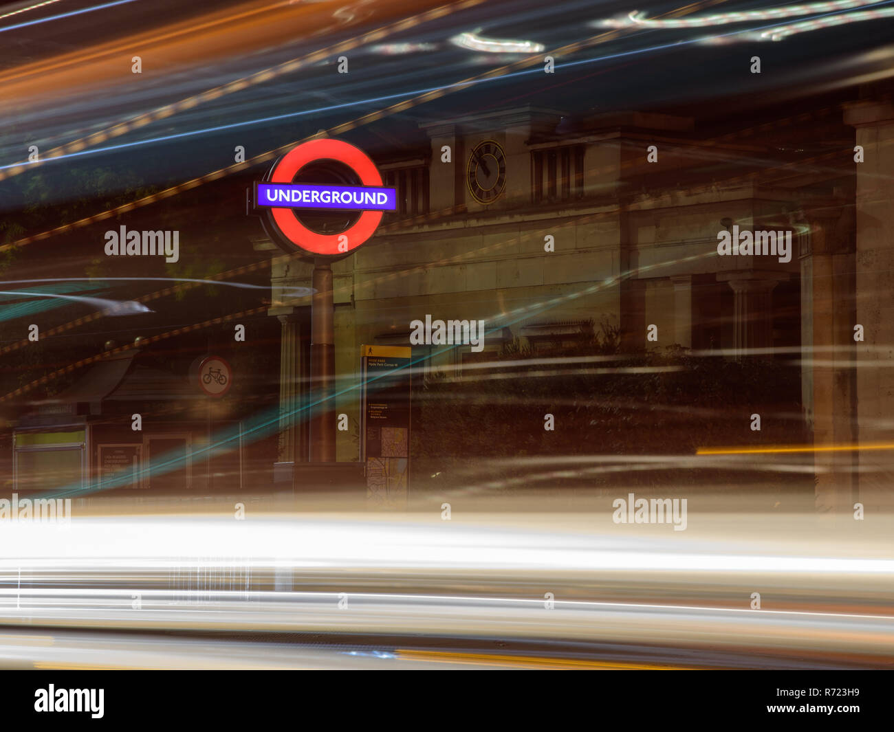 Piccadilly line sign london hi-res stock photography and images - Alamy