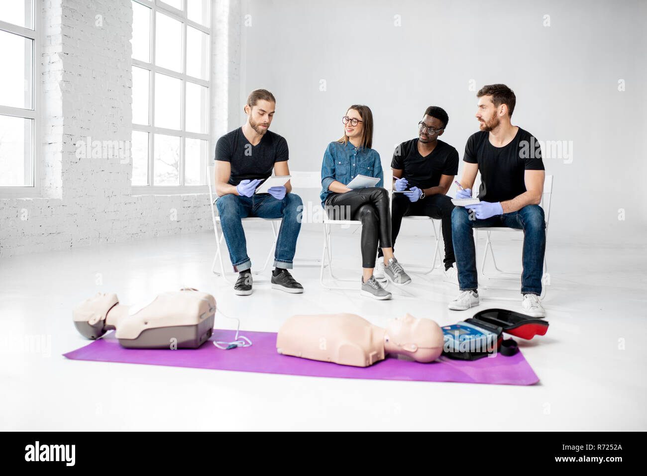 First aid group training course hi-res stock photography and images - Alamy