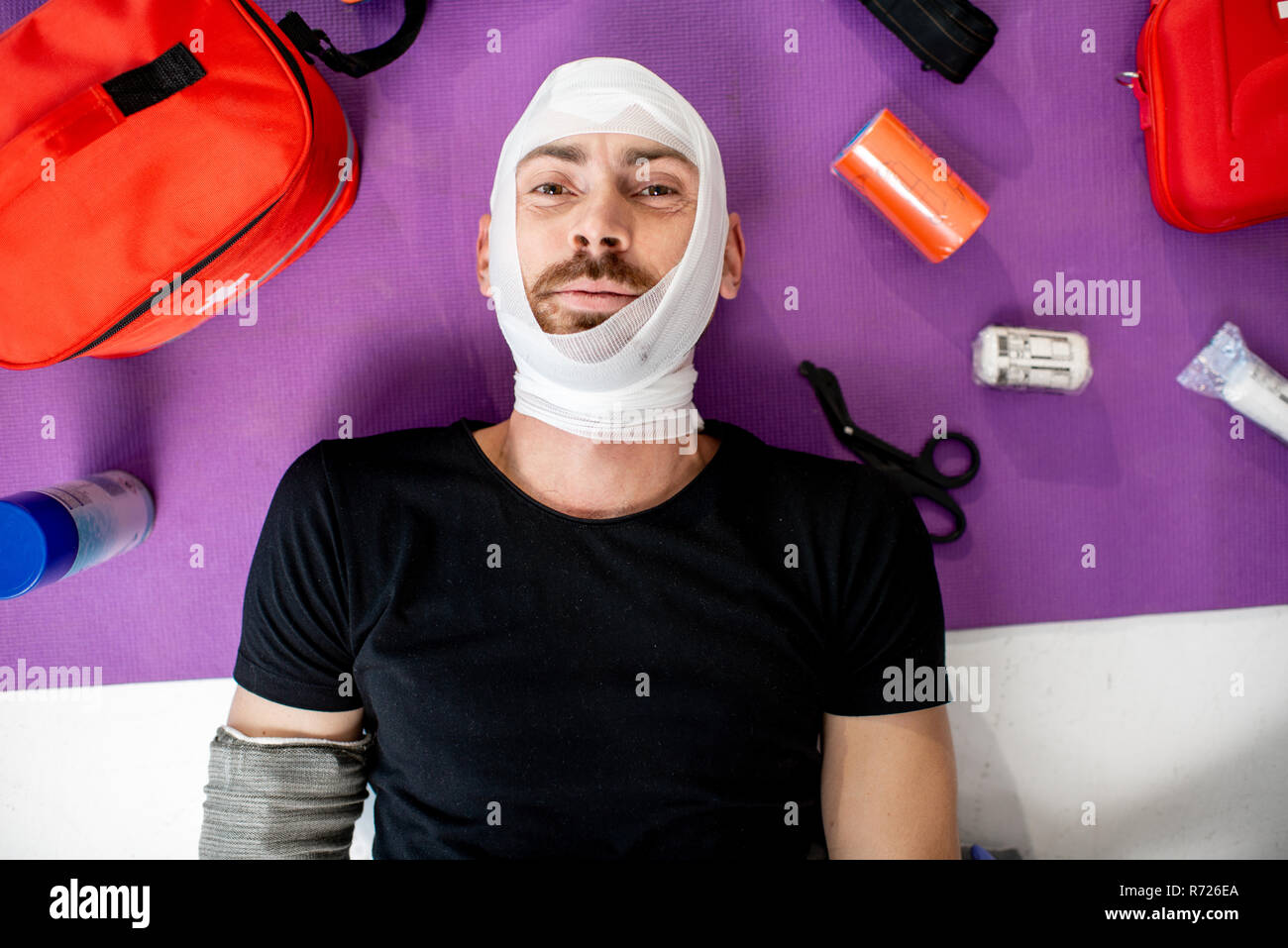Bandaged face hi-res stock photography and images - Alamy