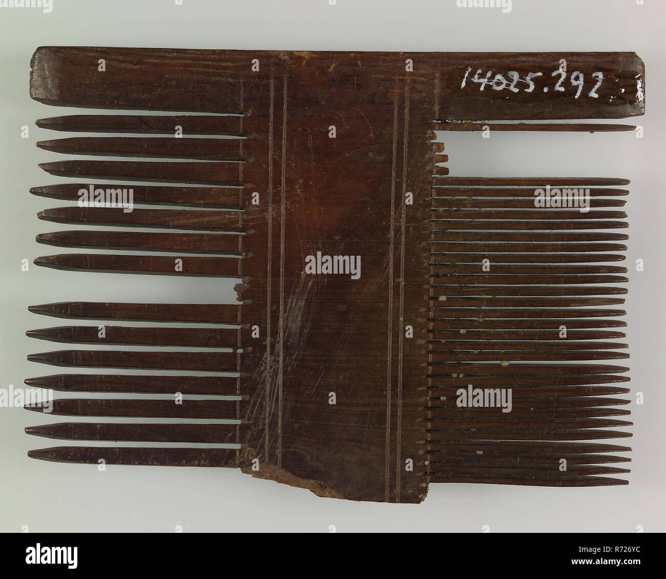 Ivory teeth hi-res stock photography and images - Alamy