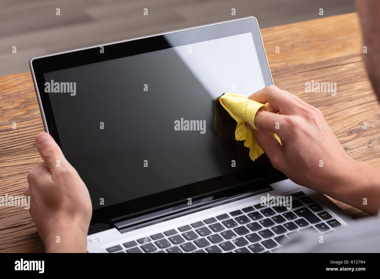 Wipe with soft cloth hi-res stock photography and images - Alamy