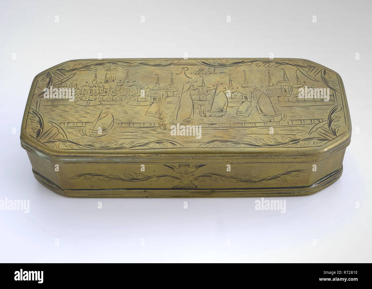 Copper tobacco box with face on Rotterdam, on the underside the ...