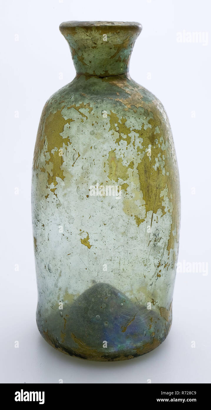 Small bulging hi-res stock photography and images - Alamy