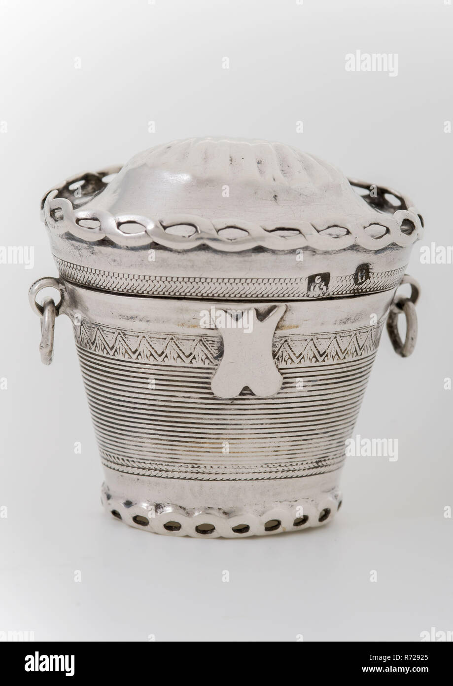 Silversmith: D.H. Greup, Silver lodger's box, loddereindoos box holder ...