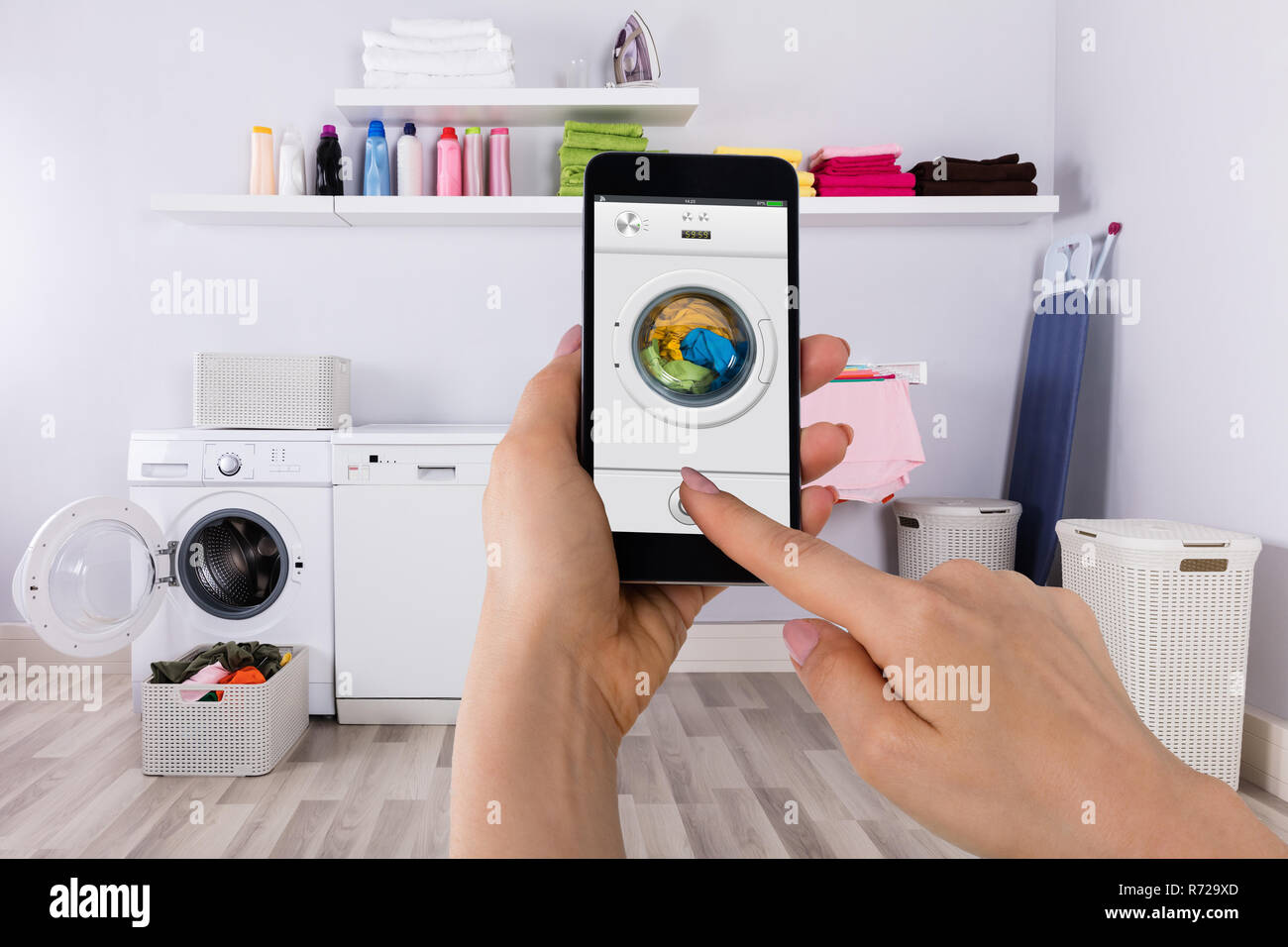 Woman operating a machine hi-res stock photography and images - Alamy