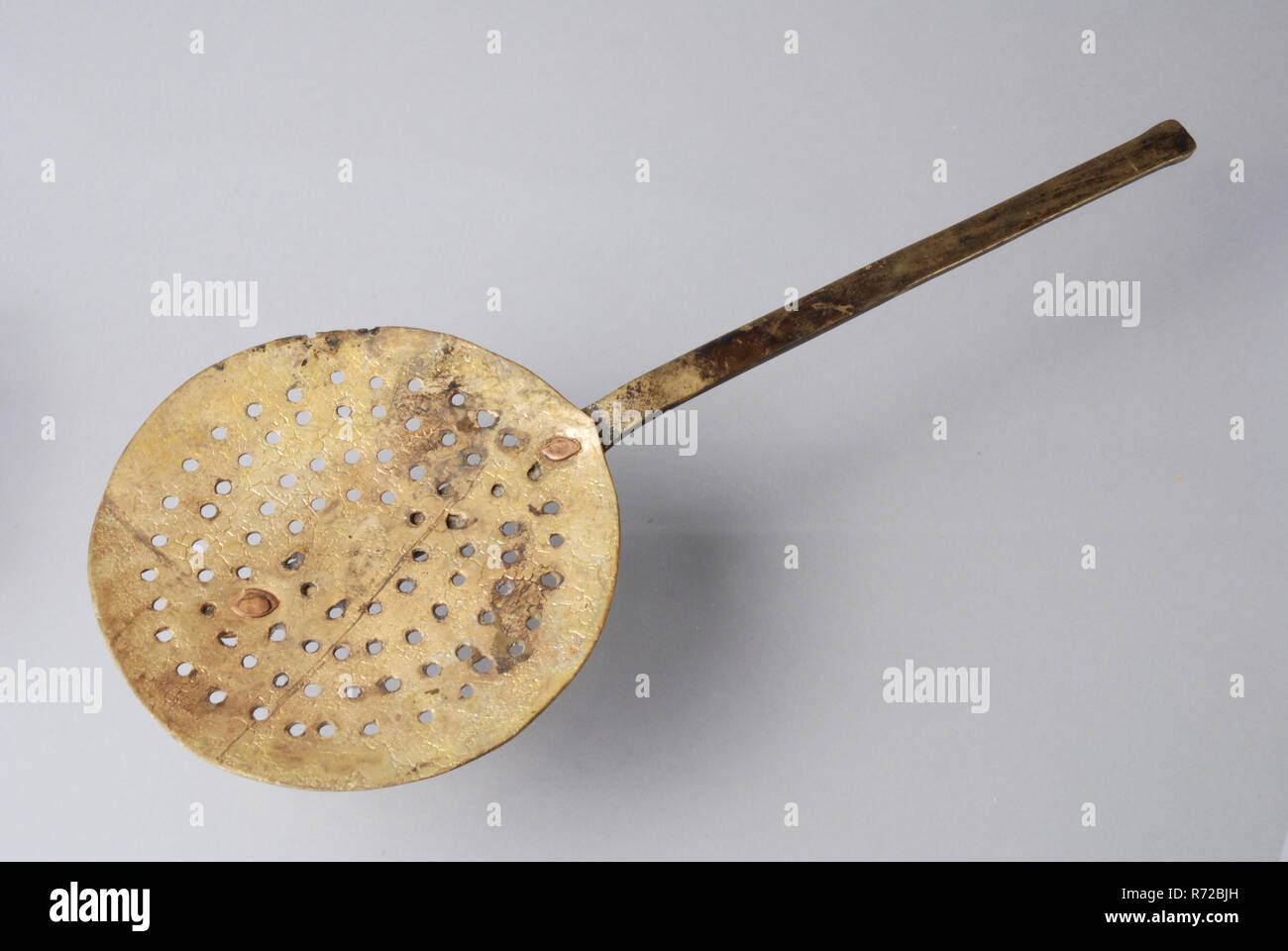 Skimmer with flat handle, made entirely of brass, skimmer kitchenware ...