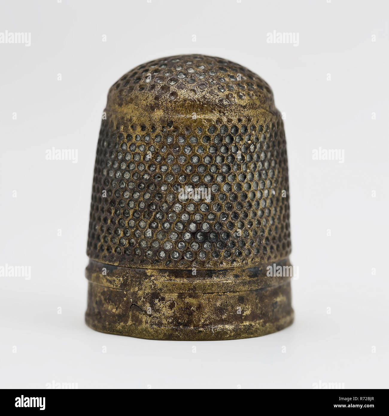 Copper molded thimble, thimble sewing kit soil find copper brass metal ...