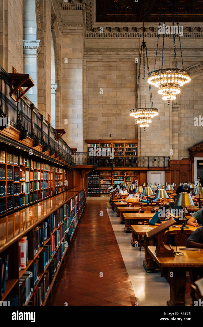 Interior new york hi-res stock photography and images - Alamy