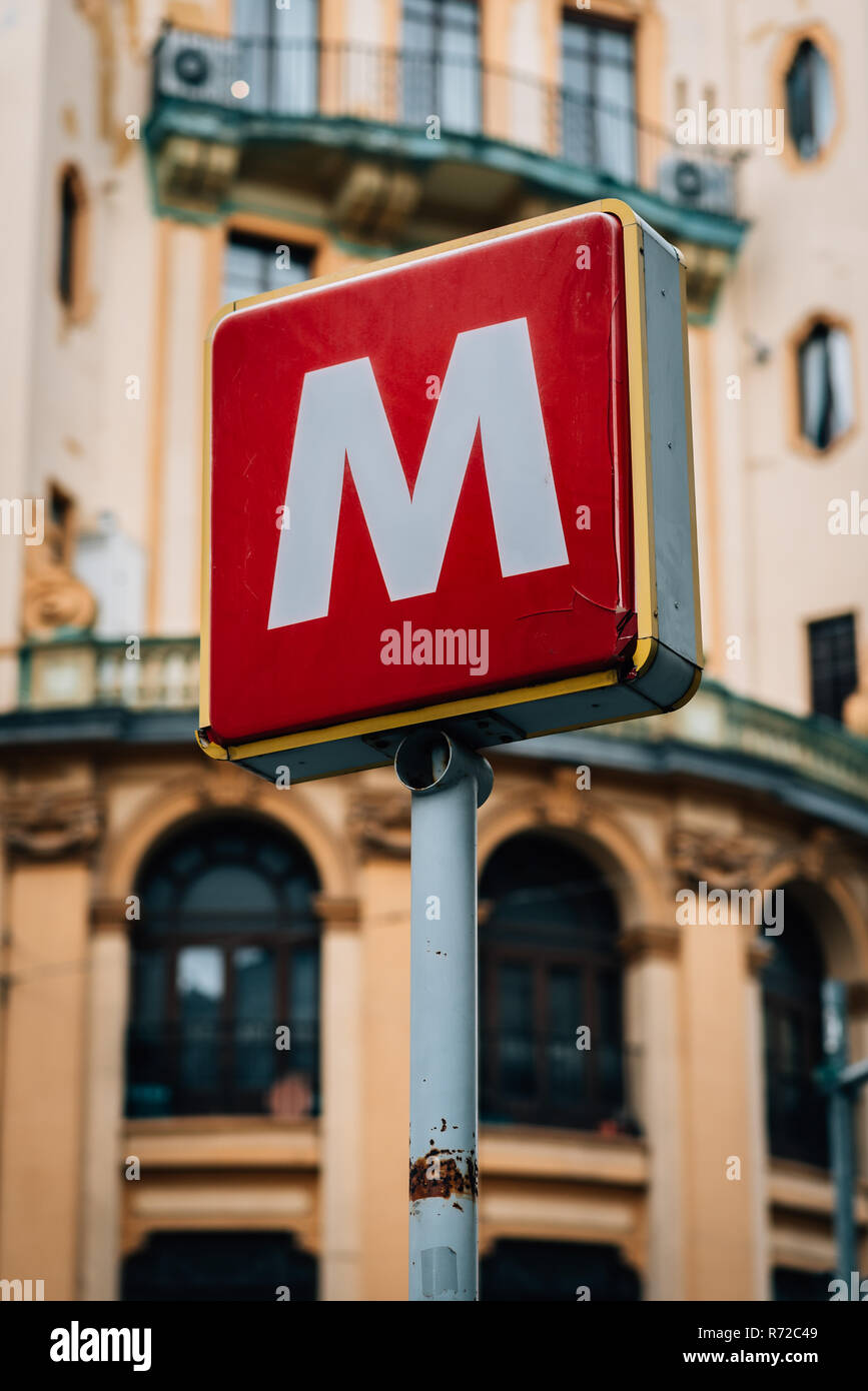 Metropolitan station hi-res stock photography and images - Alamy