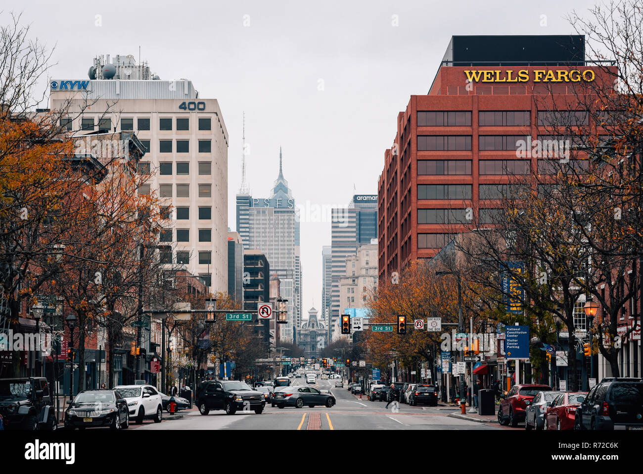 Downtown philadelphia market street hi-res stock photography and images ...