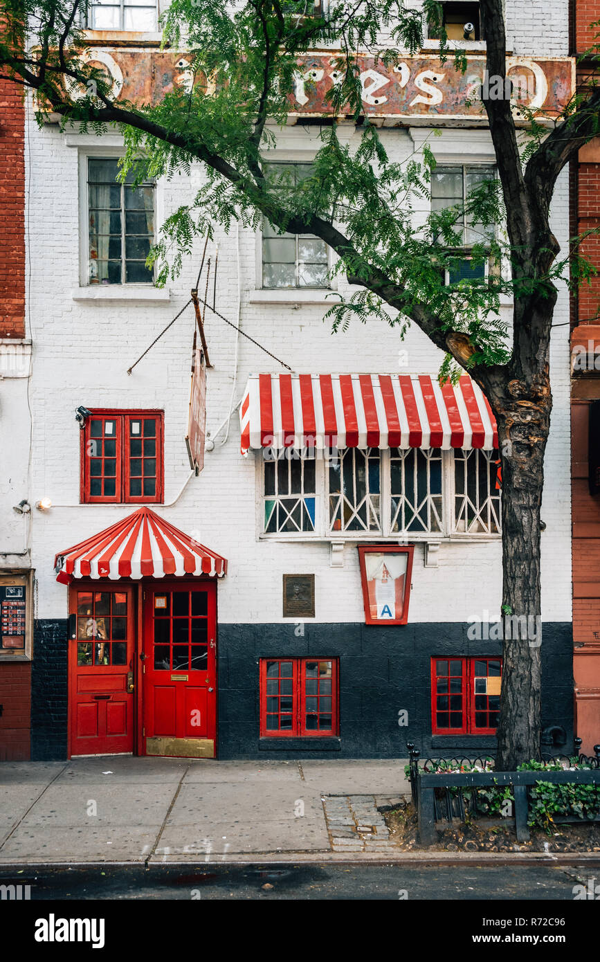 Marie's Crisis Cafe, in the West Village, Manhattan, New York City ...