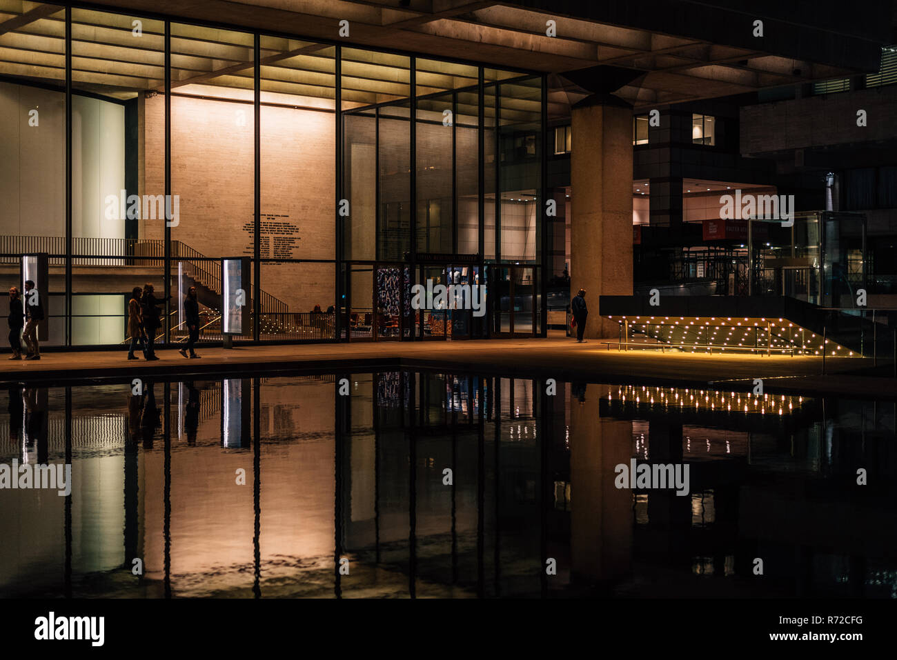 Reflecting pool at the Lincoln Center, in the Upper West Side ...