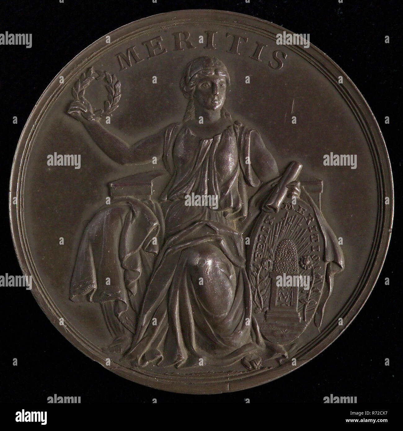 Reward medal of Felix Meritis, penning footage silver, sitting woman ...