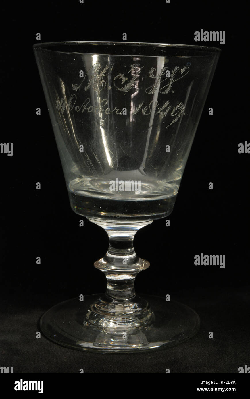 Capstan shaped hi-res stock photography and images - Alamy