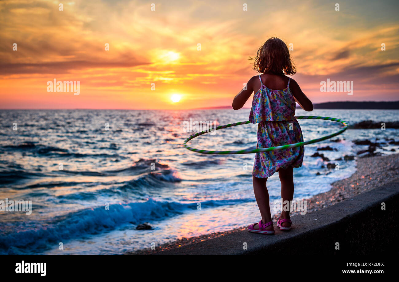 Children hooping hi-res stock photography and images - Alamy