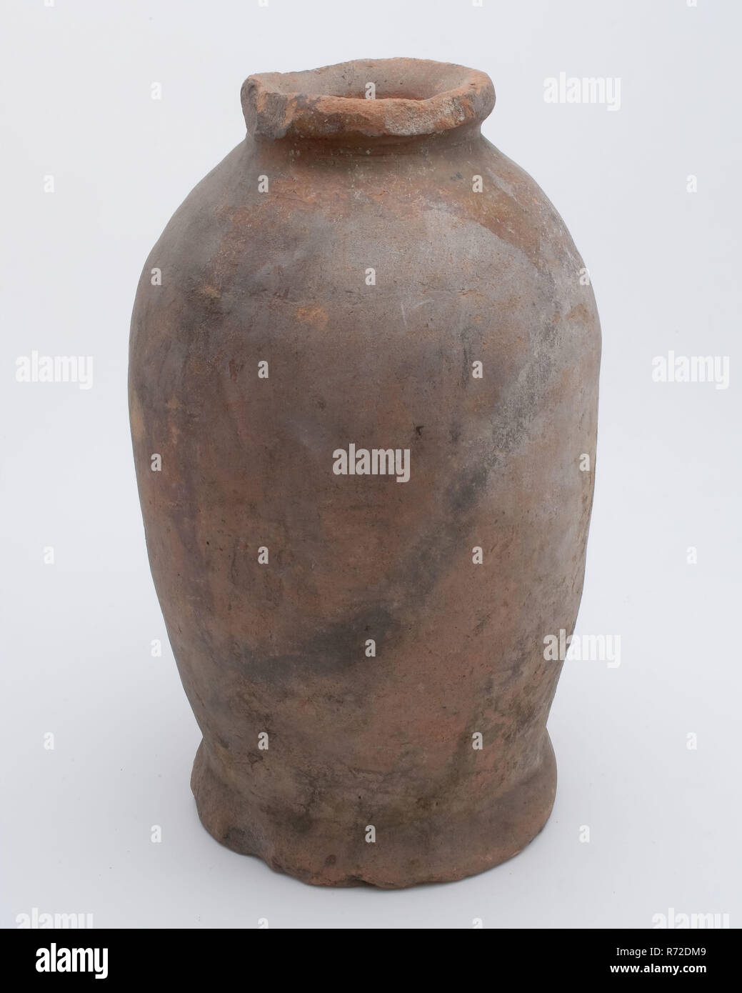 Rounded shard hi-res stock photography and images - Alamy