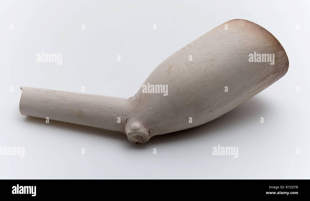 Clay tobacco pipe bowl hi-res stock photography and images - Alamy