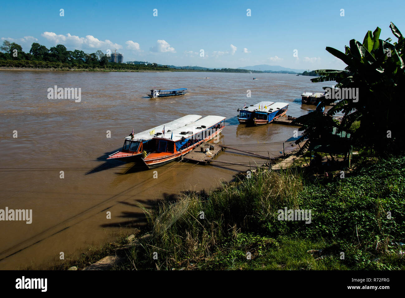 Asian boats types hi-res stock photography and images - Alamy