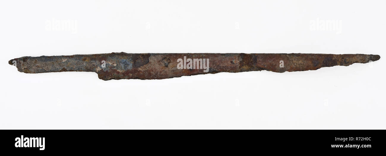 Long, narrow and pointed knife blade, blade knife cutlery soil find ...