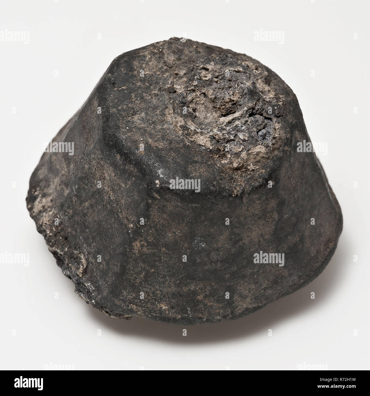 Polygonal conical, lead weight, weight of founding lead metal, grams ...