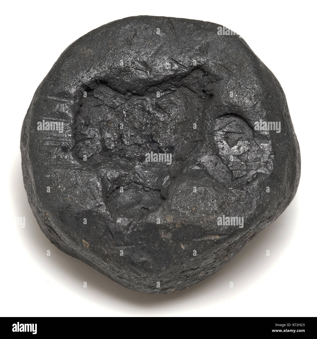 Lead weight with top calibration and other stamps, weight soil finding ...