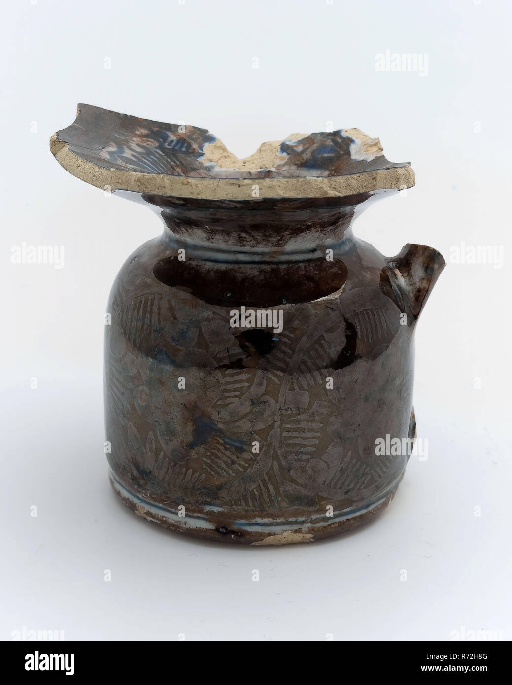 Earthenware faience spittoon, decor in blue and white, spittoon holder ...