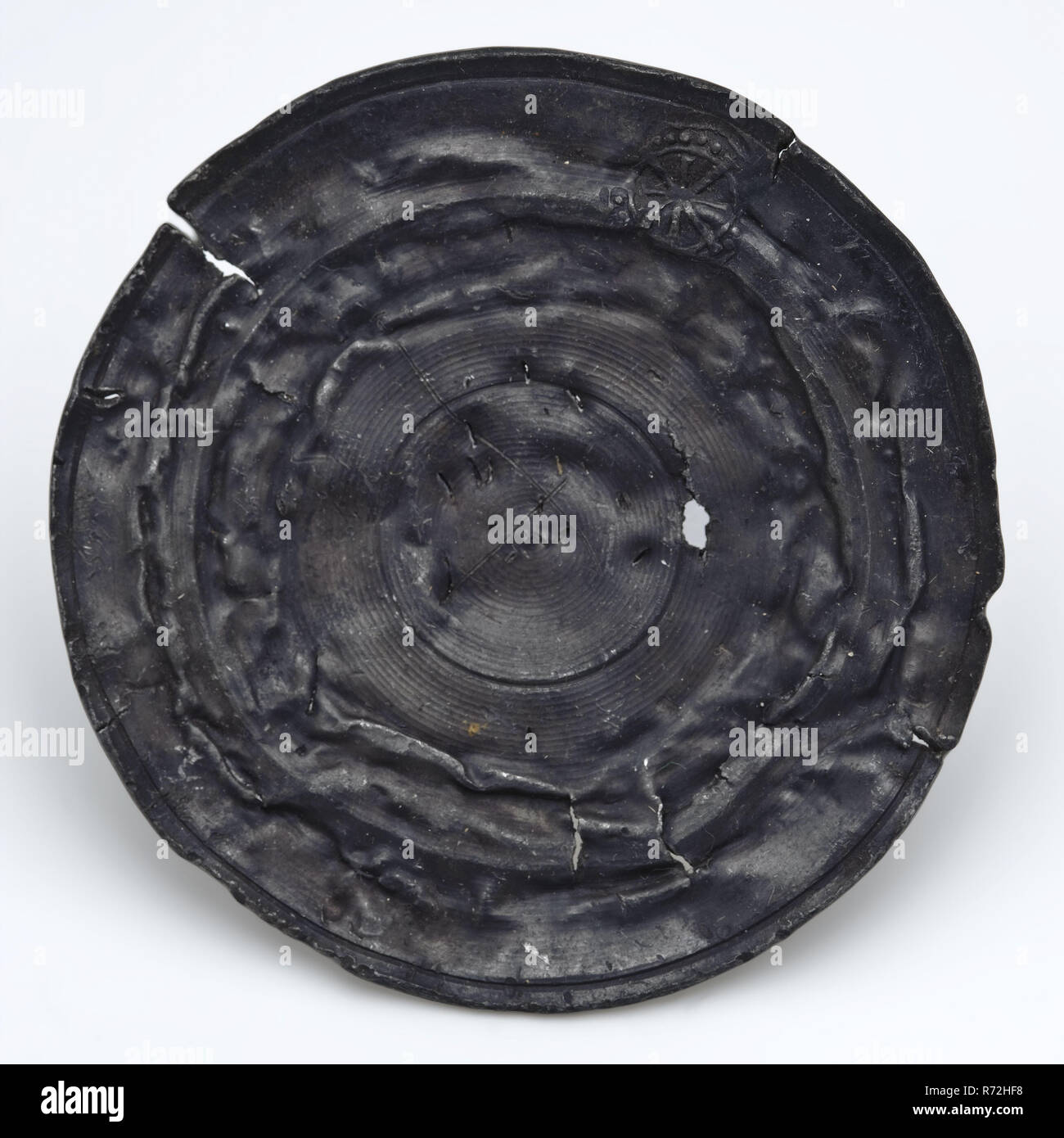 Tin toy plate with tin mark on the rim, plate crockery holder toy ...