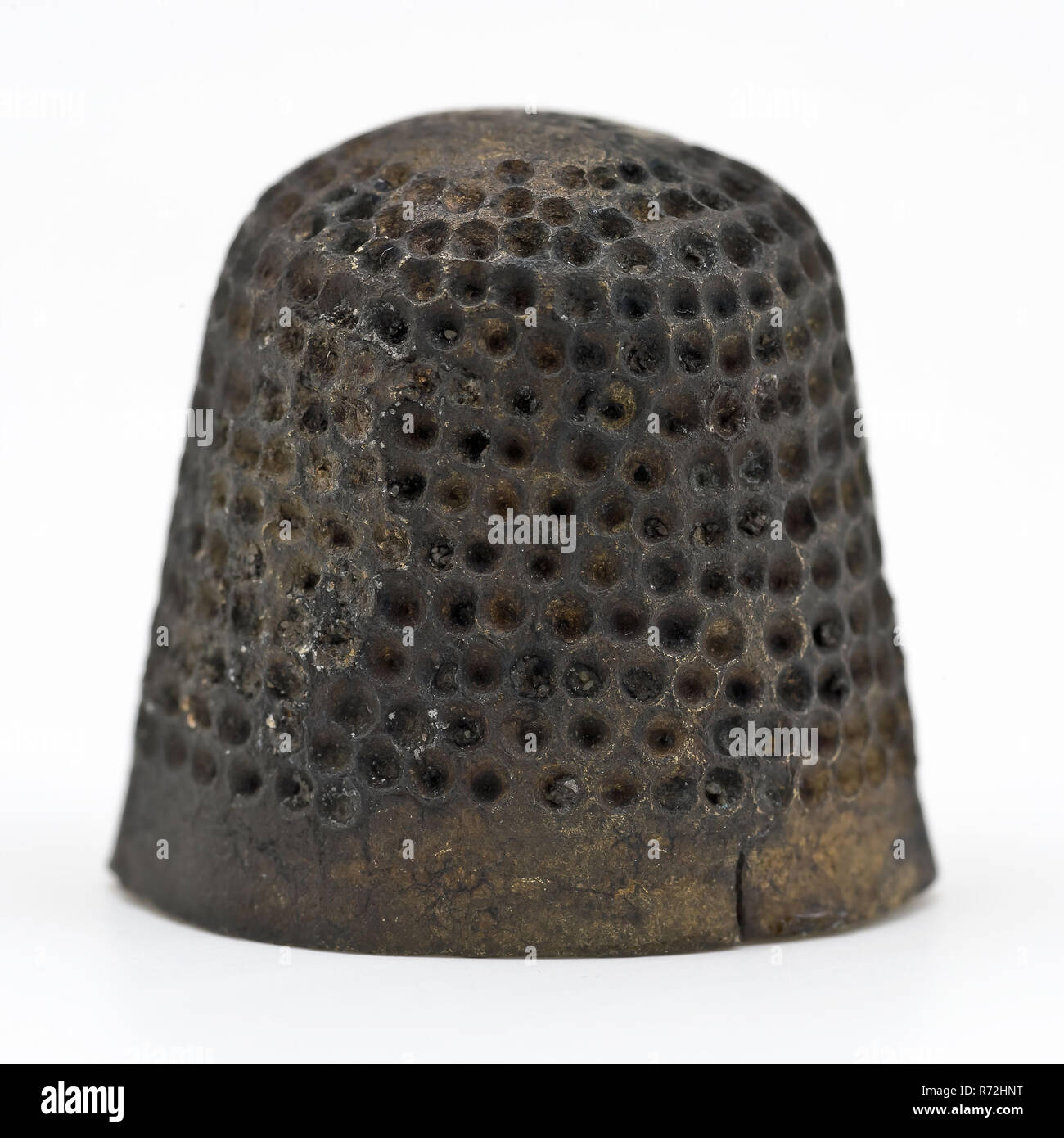 Copper molded thimble, thimble sewing kit soil find copper metal, cast ...