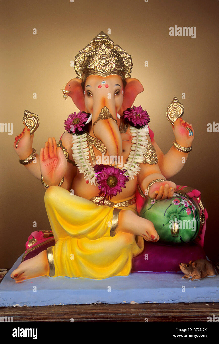 Ganesh ganapati festival, idol of lord ganesh (elephant headed god ...