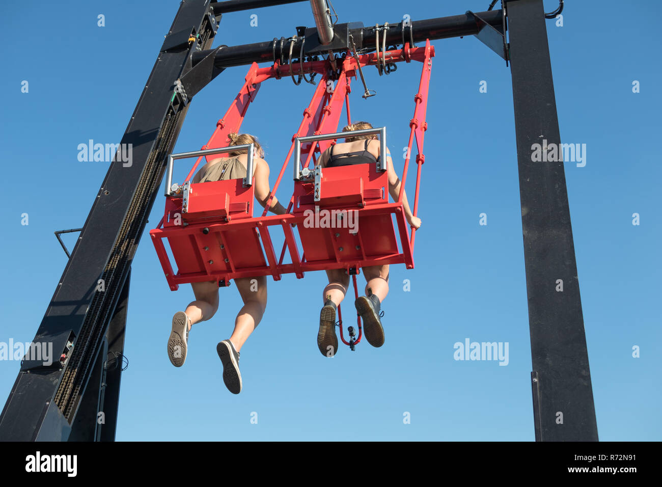 Skyscraper amusement ride hi-res stock photography and images - Alamy