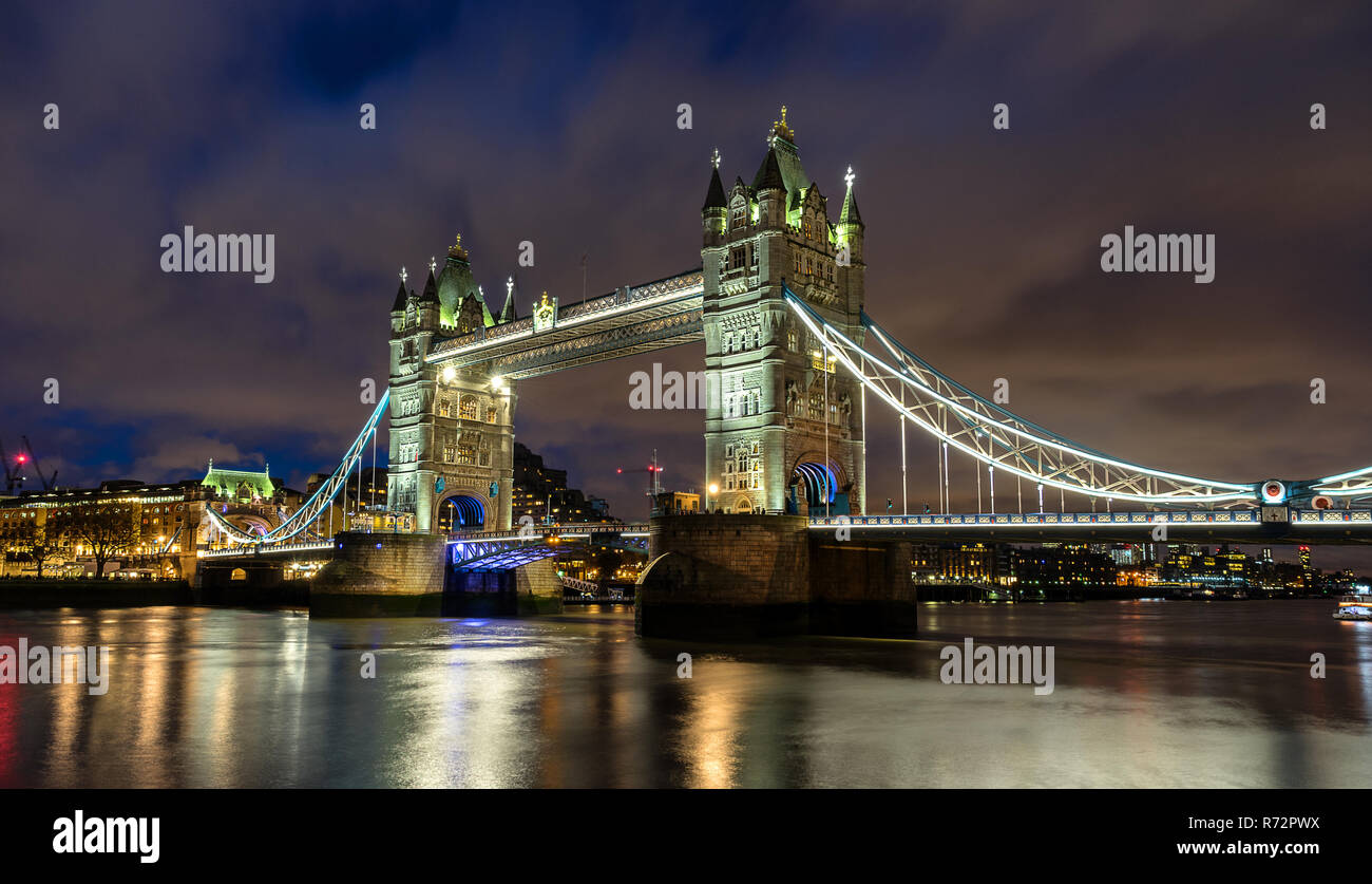 Southwark bridge in london city hi-res stock photography and images - Alamy