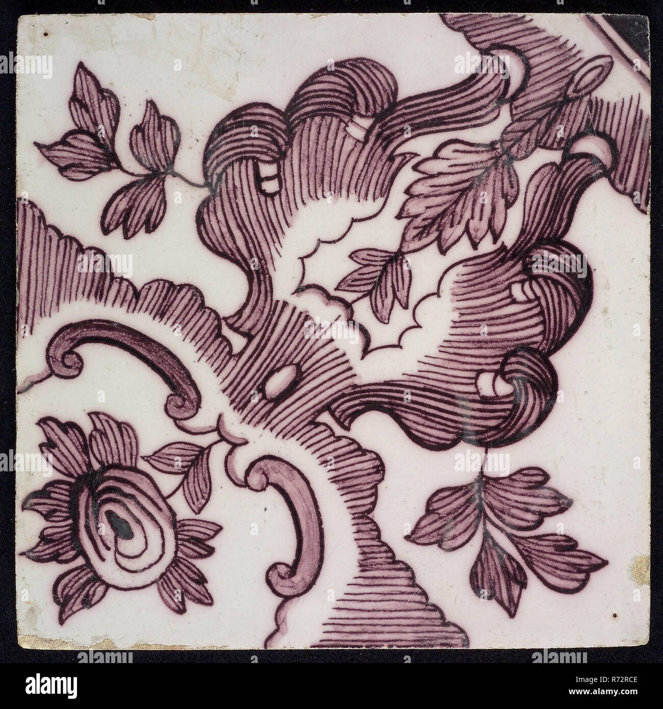 Purple tile, diagonal decor, from quarter stylized flower come volutes ...