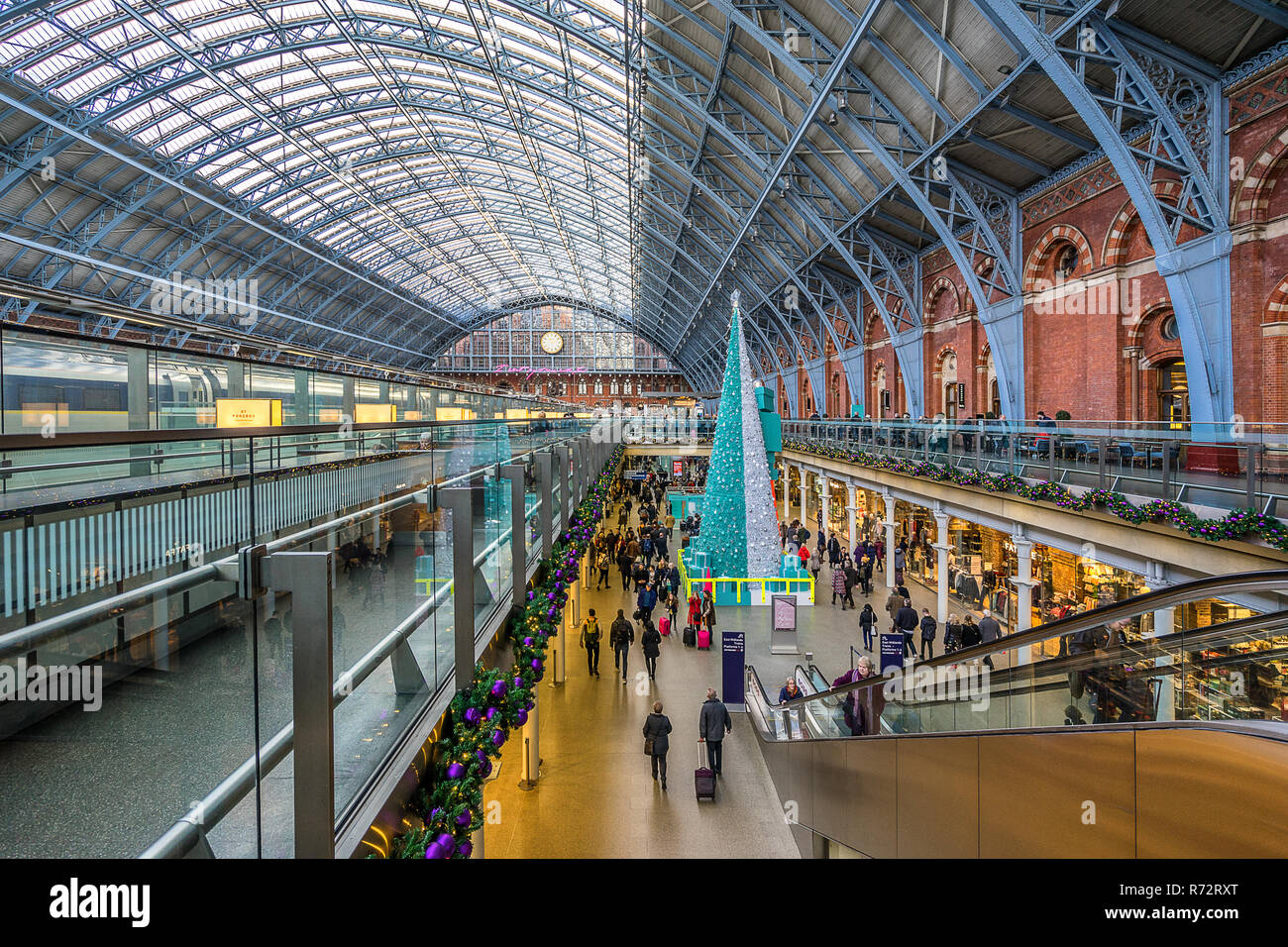 Eurostar st pancras international railway station hi-res stock ...