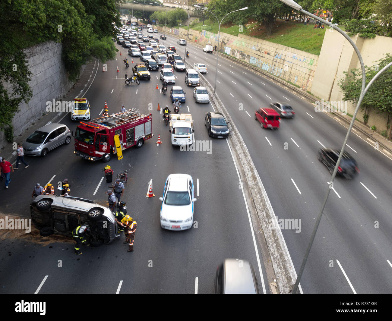 Extrication scene, firefighters and 'Traffic Engineering Company (CET ...