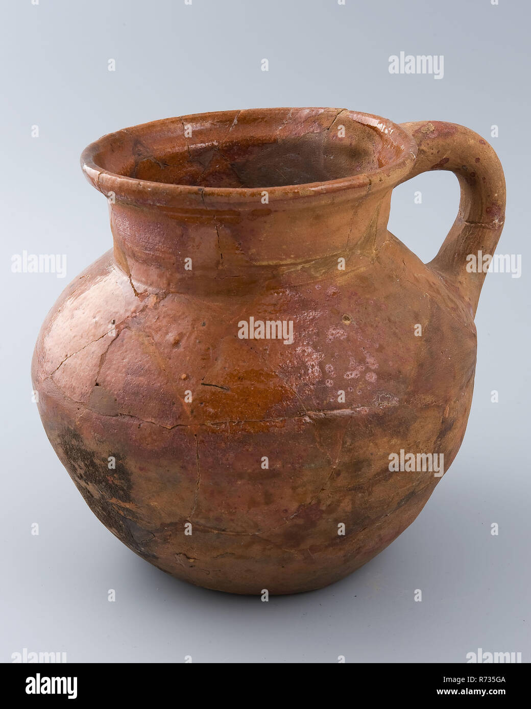 Pottery chamber pot with curved soul, bandoor, upright neck, pot holder ...