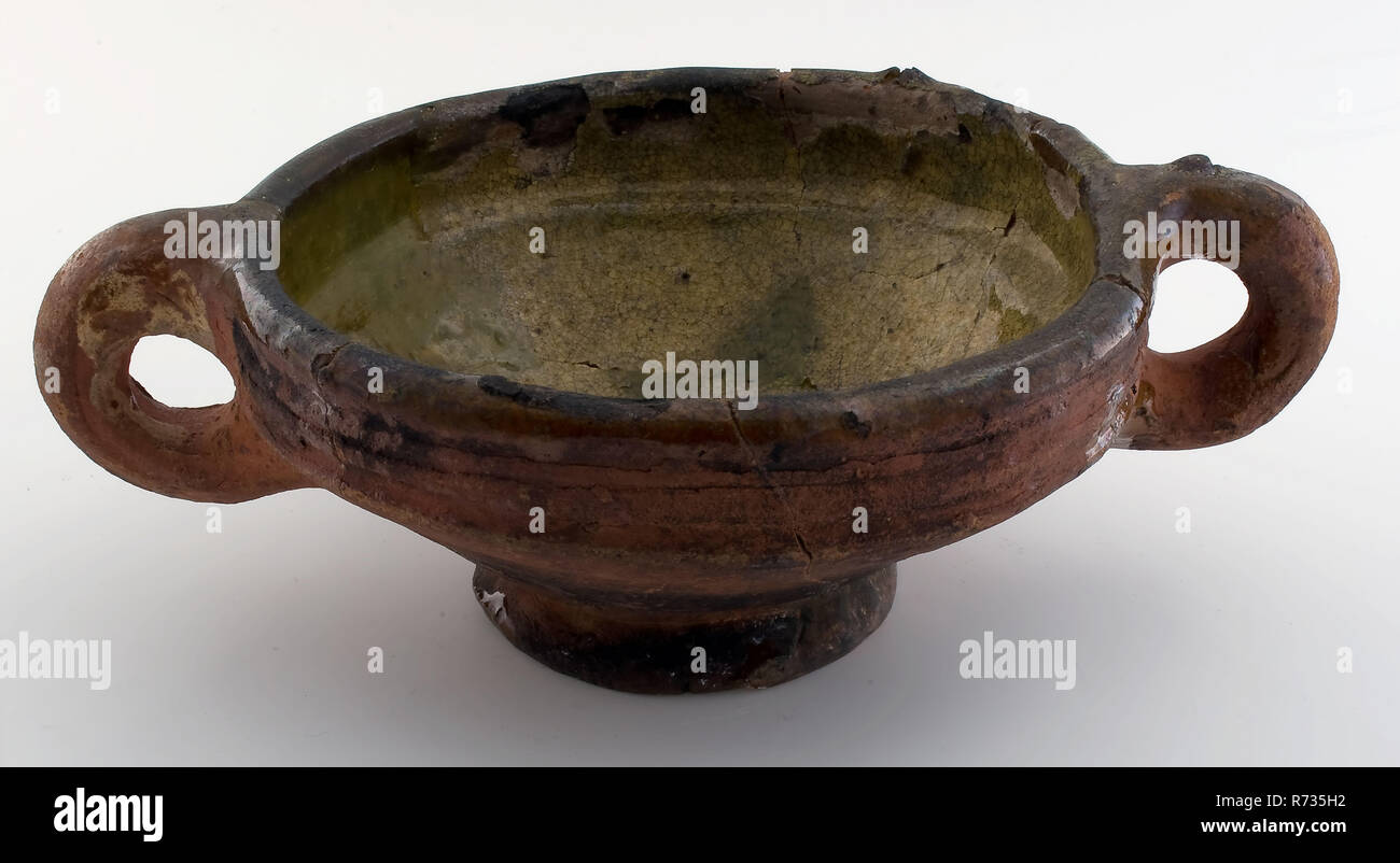 Soil spherical shape hi-res stock photography and images - Alamy