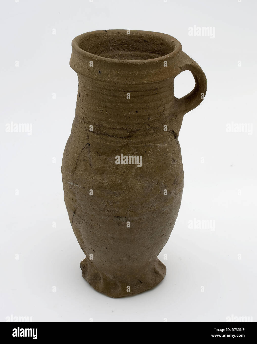 Gray medieval jug hi-res stock photography and images - Alamy